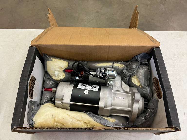 Delco Remy Motor 39MT 12V - Gavel Roads Online Auctions
