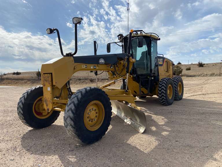 2009 Caterpillar 12M Motor Grader - Gavel Roads Online Auctions