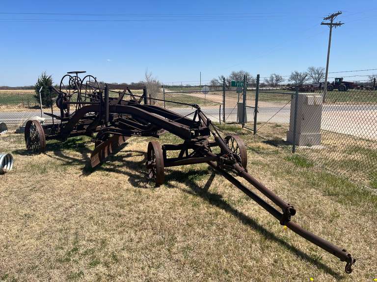 Antique Adams Leaning Wheel Grader - Gavel Roads Online Auctions