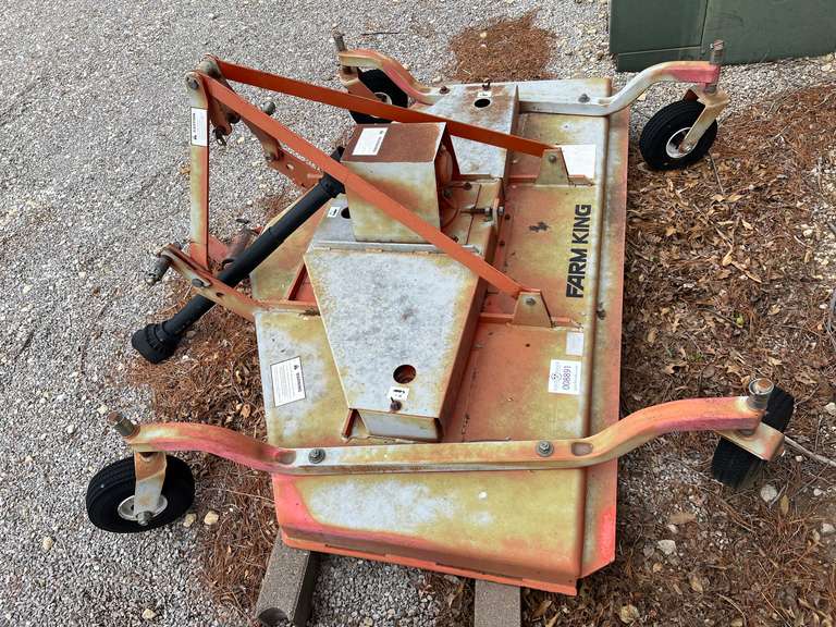 Farm King Y650R Finish Mower - Gavel Roads Online Auctions