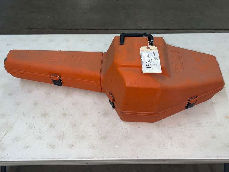Stihl 028 AV Super Chainsaw & Accessories - Gavel Roads Online Auctions