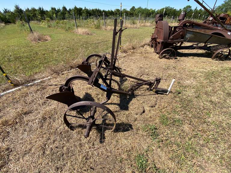 Antique 2 Row Lister Cultivator - Gavel Roads Online Auctions
