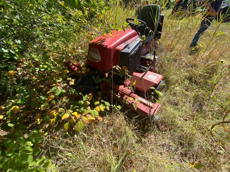 Toro 2000D Reelmaster - Gavel Roads Online Auctions