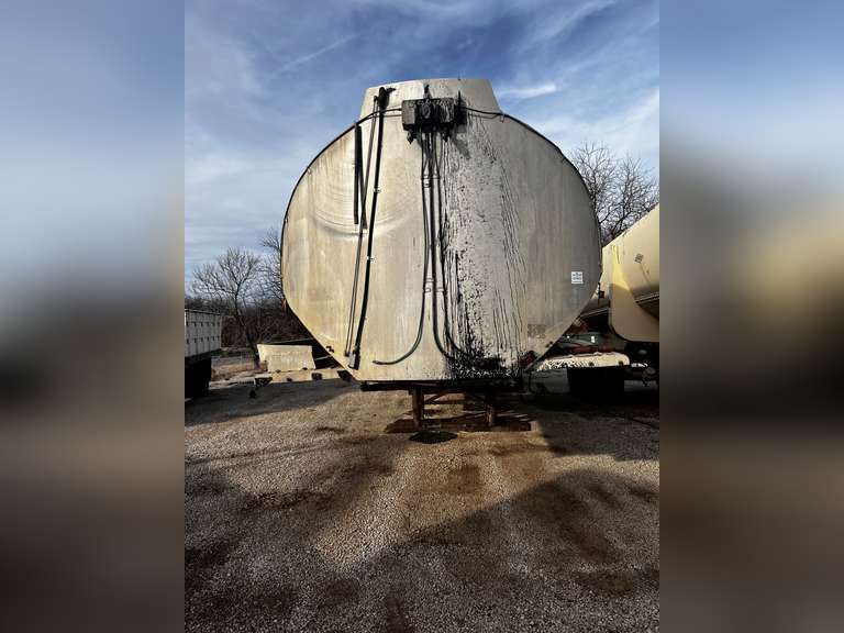 1970 Custom Aluminum Baffled Semi Oil Tanker Trailer - Gavel Roads ...