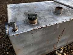 Truck Gas Tank/Storage Box - Gavel Roads Online Auctions
