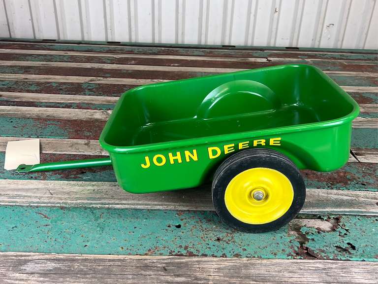 ERTL John Deere Pedal Tractor Wagon - Gavel Roads Online Auctions