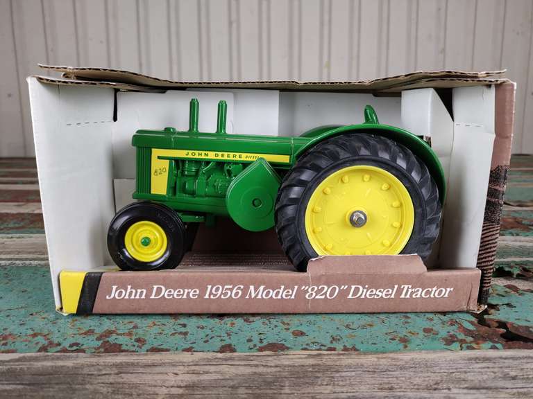 ERTL 1/16 Scale 1956 John Deere Model "820" Diesel Tractor (NIB ...