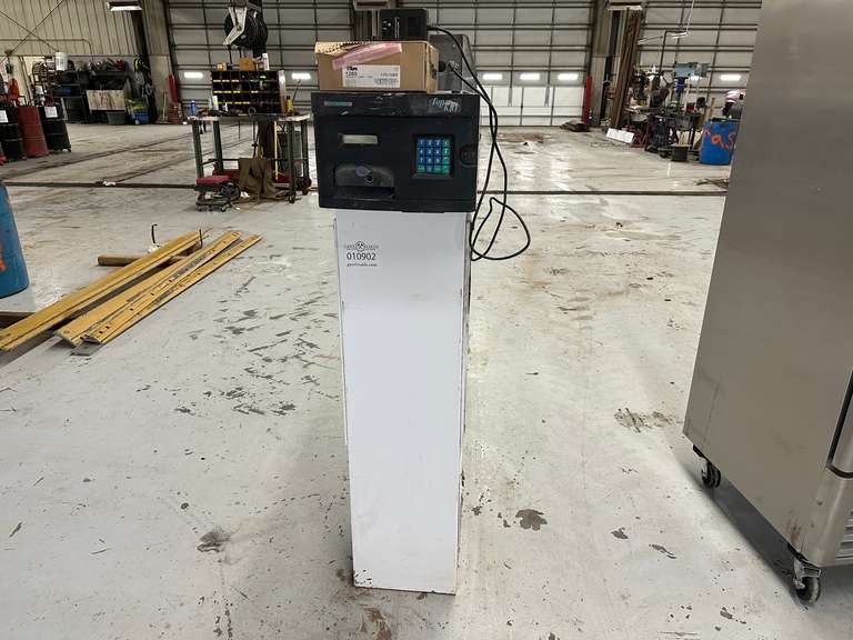 Gasboy Top Kat Island Pedestal Key Encoder w/Extra Keys - Gavel Roads ...