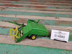 John Deere Pull Behind Combine - Gavel Roads Online Auctions