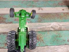 John Deere Pull Behind Combine - Gavel Roads Online Auctions