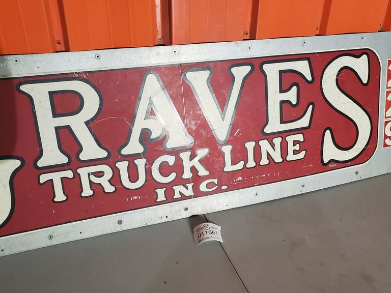 Graves Truck Line Metal Sign - Gavel Roads Online Auctions