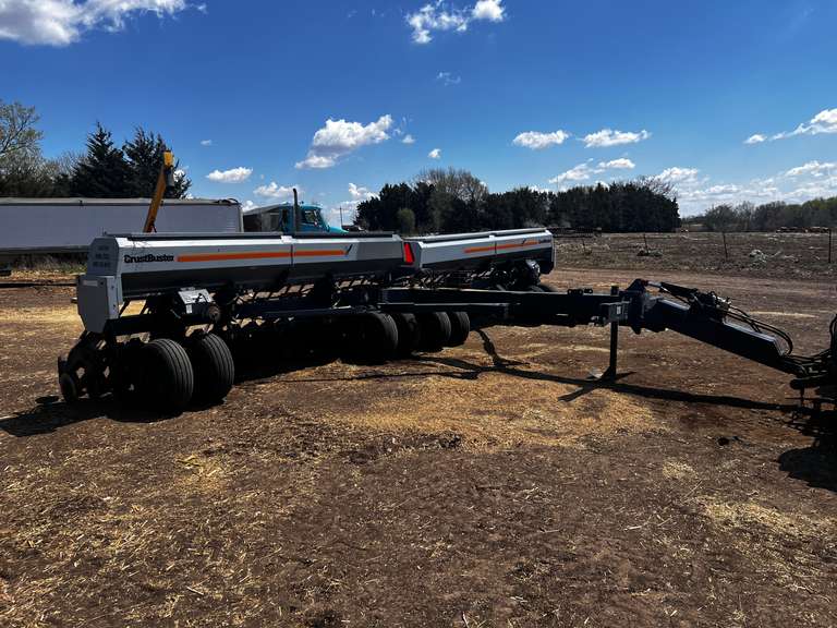 CrustBuster 4030 Min-Till DD 36 x 10 Drill - Gavel Roads Online Auctions