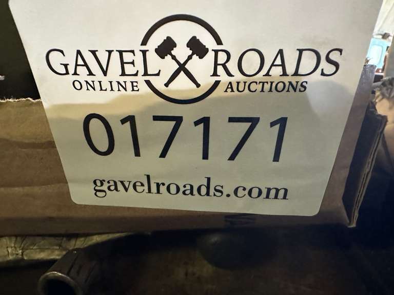 Assorted Thread Taps - Gavel Roads Online Auctions