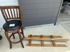 (1) Wood Swivel Bar Stool & 3 Rung Wood Ladder - Gavel Roads Online ...