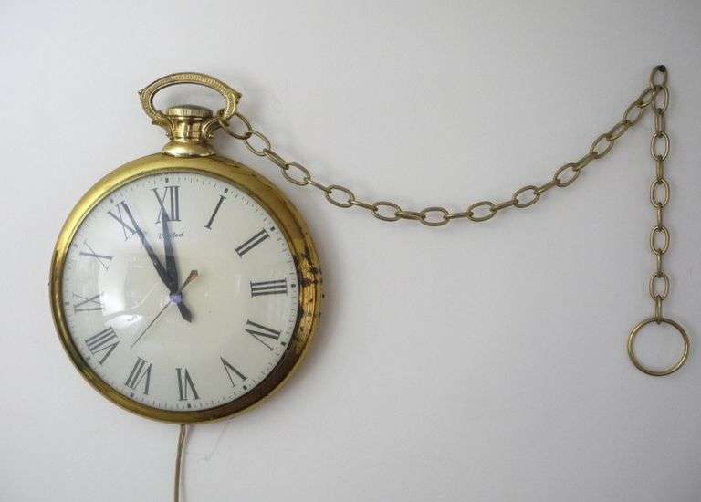 Vintage United Hanging Stopwatch Electric Wall Clock - GC5 Auctions