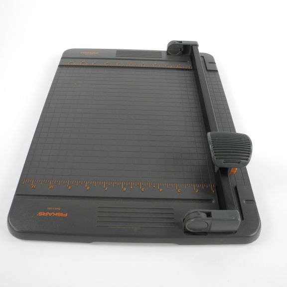 Fiskars Paper Cutter - GC5 Auctions