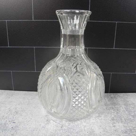 Beautiful Cut Glass Decanter / Pitcher - GC5 Auctions