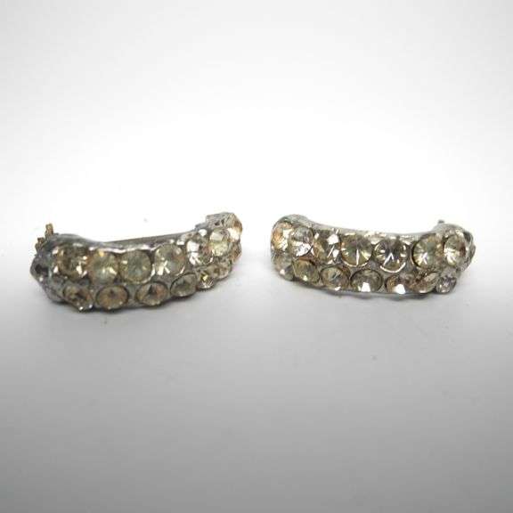 Pair of Vintage Rhinestone Brooches - GC5 Auctions