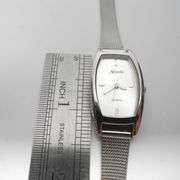 Vintage Novelle Quartz Watch - GC5 Auctions