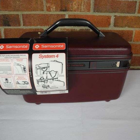 Vintage Samsonite System 4 Beauty Case - New with Tags - GC5 Auctions