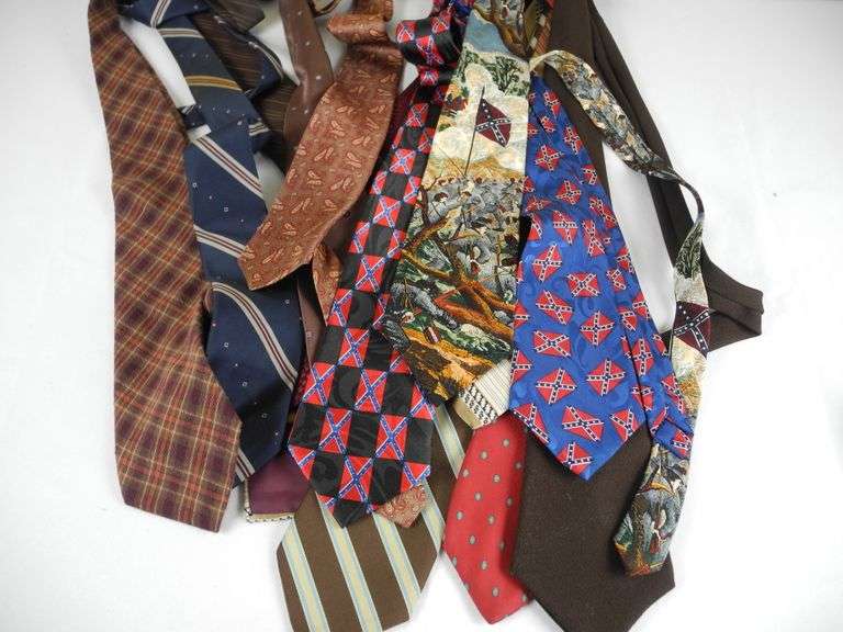 Collection of Men's Vintage Neck Ties - GC5 Auctions