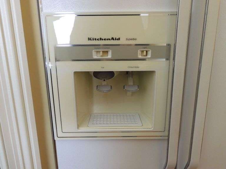 Kitchen Aid Superba Side by Side Refrigerator/Freezer - GC5 Auctions