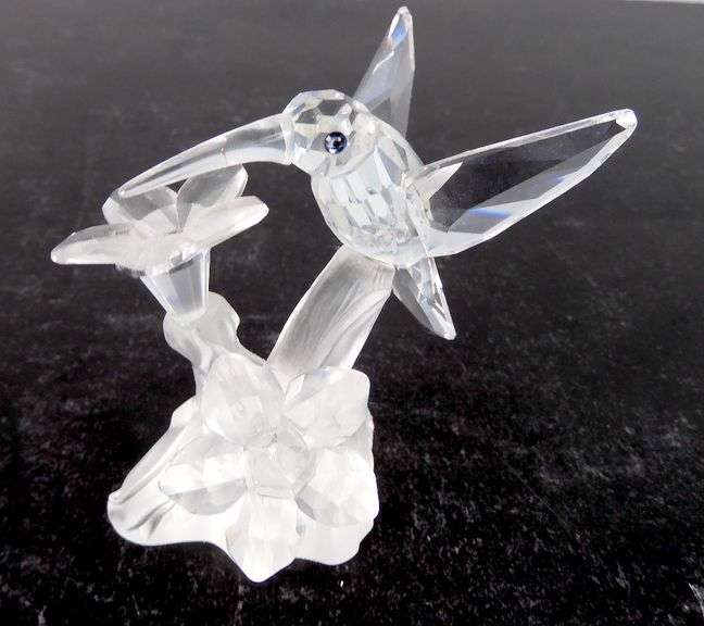 Swarovski Crystal Hummingbird Figure - GC5 Auctions