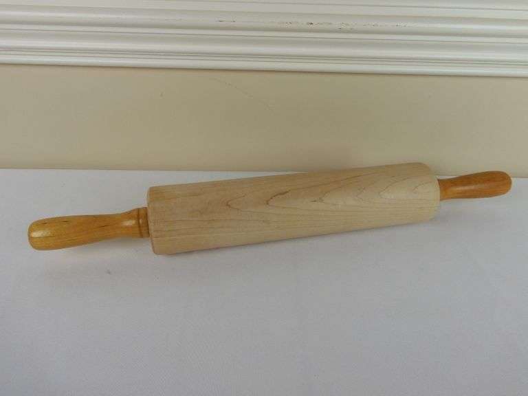 Large Wood Rolling Pin - GC5 Auctions