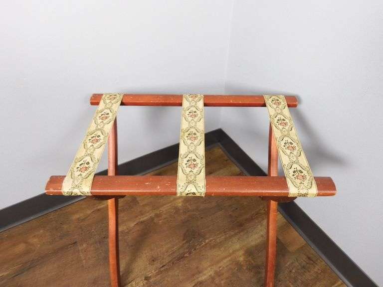 Vintage Luggage Rack - GC5 Auctions