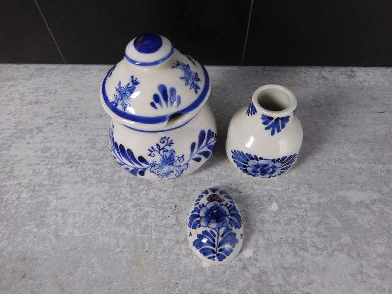 Three Small Pieces of Delft China - Holland - GC5 Auctions