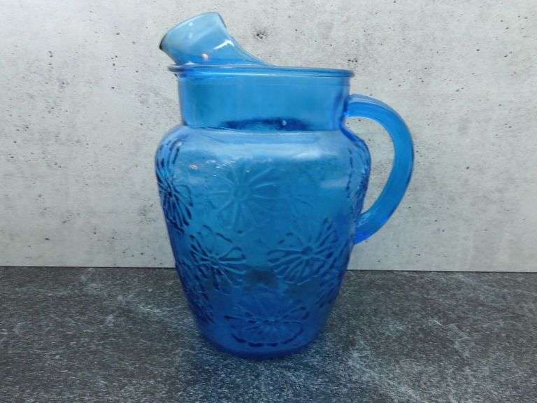 Vintage Anchor Hocking Blue Glass Spring Daisy Pitcher - GC5 Auctions
