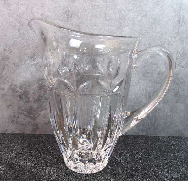 Beautiful Lead Crystal Pitcher - GC5 Auctions