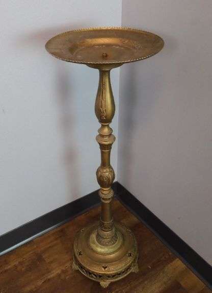 Unique Vintage Brass Stand - GC5 Auctions