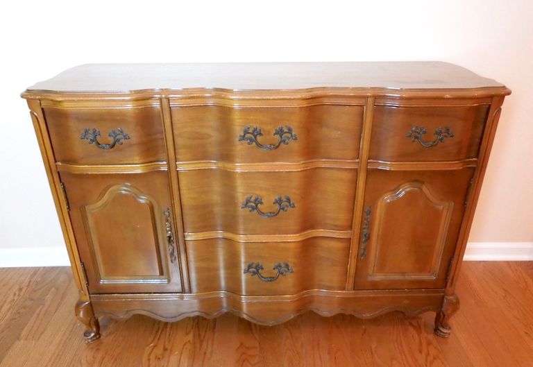 Vintage Bassett "Versailles" Furniture Server - GC5 Auctions