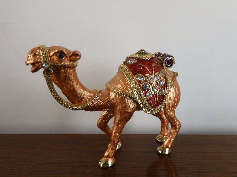 Unique Camel Trinket Box - GC5 Auctions