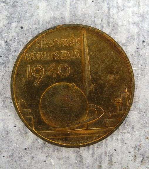 Collectible 1940 Worlds Fair Coin - GC5 Auctions