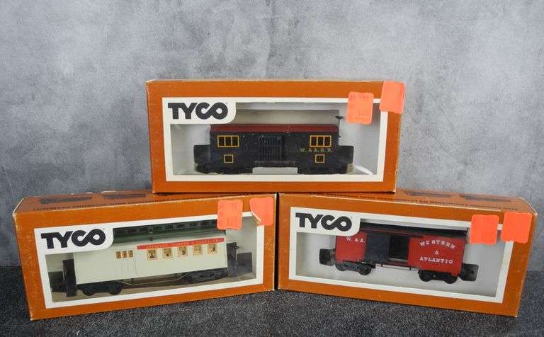 Lot of 3 Tyco "HO" Scale Trains - GC5 Auctions