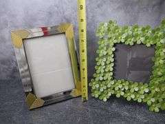 Lot of 2 Nice Frames - GC5 Auctions