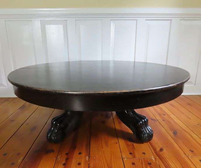 Beautiful Vintage Round Coffee Table - GC5 Auctions