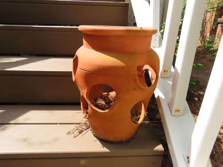 Large Terra Cotta "Hen & Chicks" Planter - GC5 Auctions