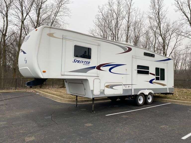2004 KEYSTONE 5th Wheel 4YDF293284A213393 - Greater Detroit Auto Auction
