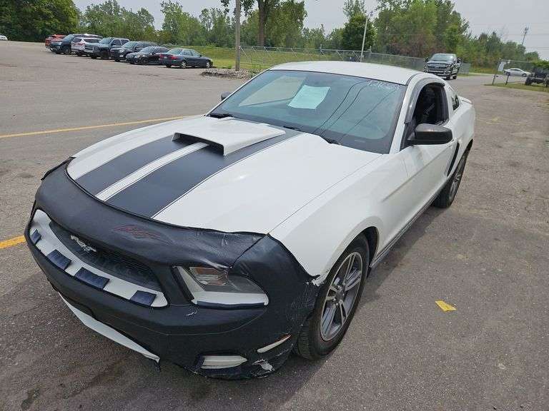 2012 FORD Mustang Base - Greater Detroit Auto Auction