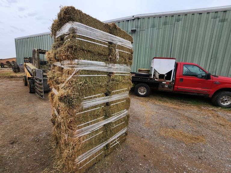 Alfalfa Small Square Bales - Great Plains Auction