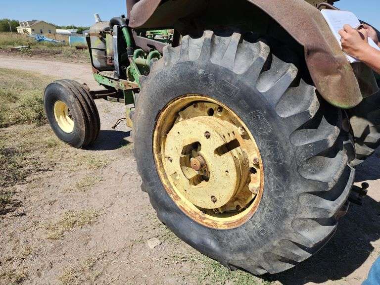 4020 John Deere Diesel Tractor - Great Plains Auction