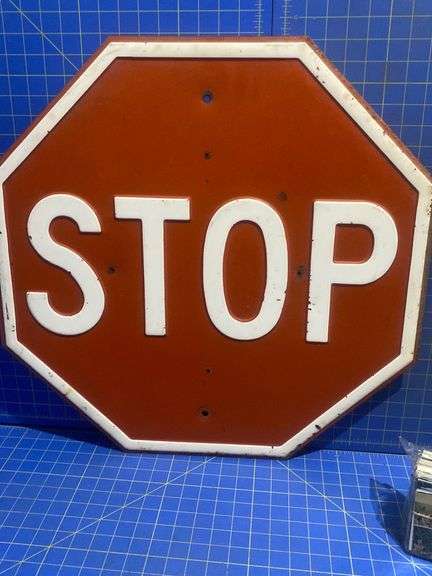 Stop sign metal - Gregg Auctions