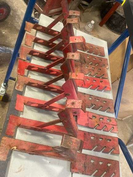 Adjustable roof jacks - Gregg Auctions