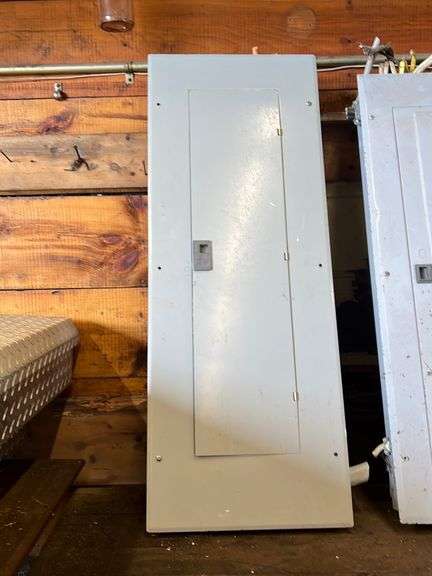 GE 200 amp breaker panel - Gregg Auctions