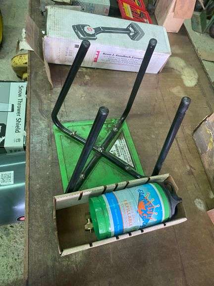 1lb propane tank filling tool - Gregg Auctions