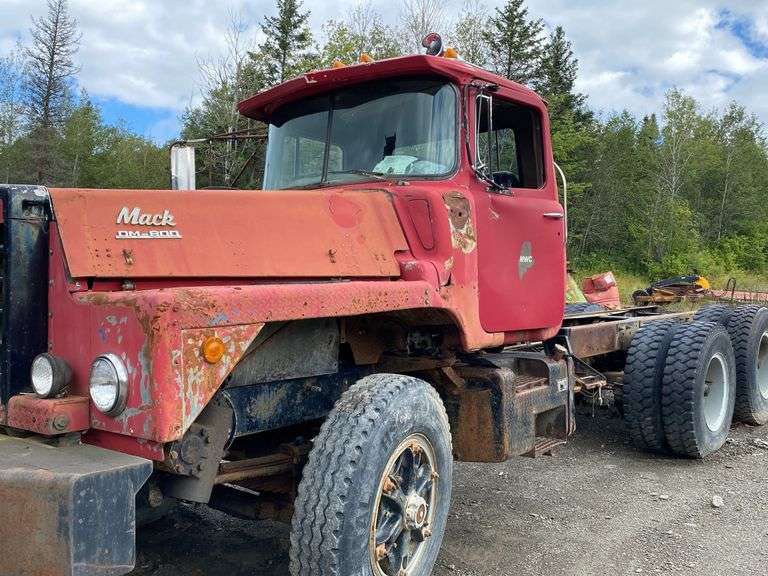 1978 Mack DM-800 - Gregg Auctions