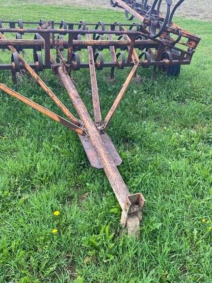 Folding harrow - Gregg Auctions